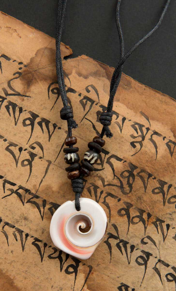 Collier Grand Oeil De Sainte Lucie Celte Bijou Ethnique Noir collier-grand-oeil-de-sainte-lucie-celte-bijou-ethnique-noir