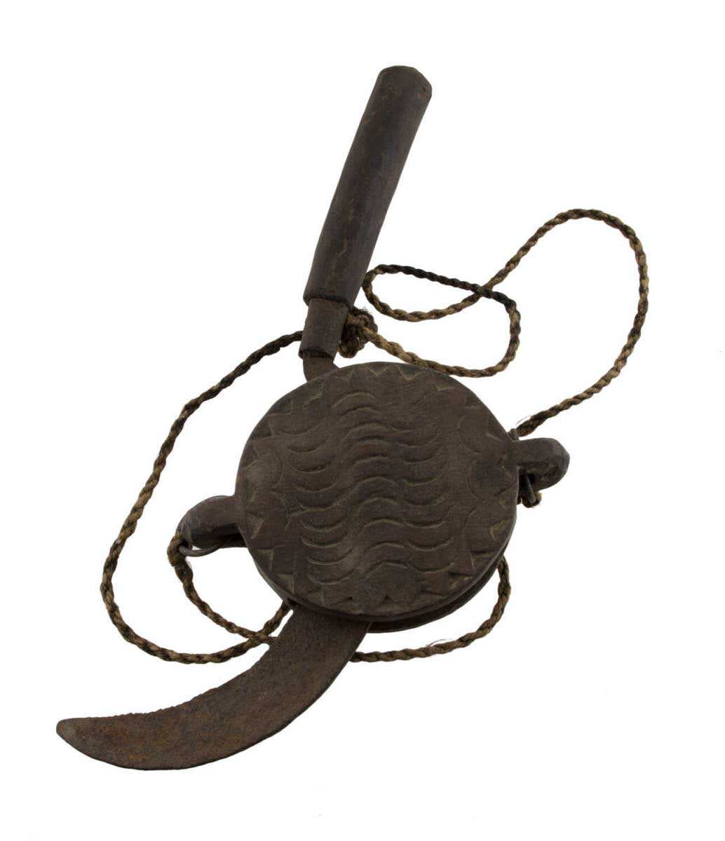 Serpe à riz ancienne faucille népalaise avec support sculpté Tibet ...