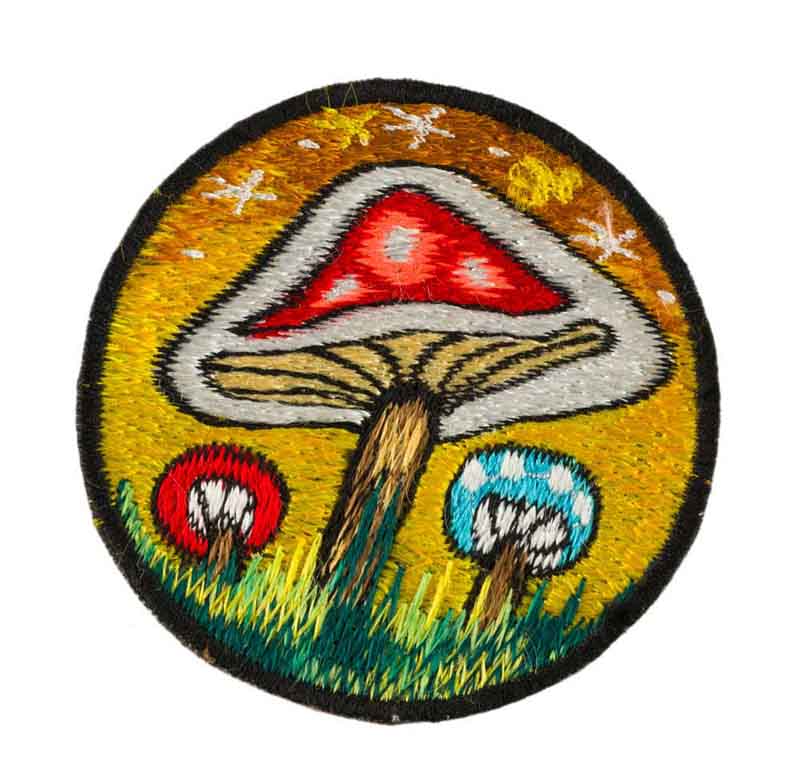 Écusson brodé de champignons psychédéliques - Fait à la main au Népal