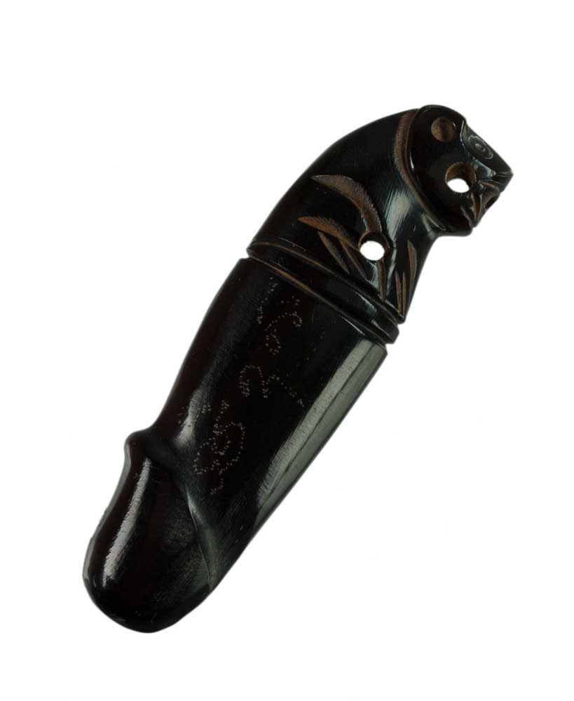 Palad Khik: Amulette Phallique Thaïlandaise avec Tête de Lion