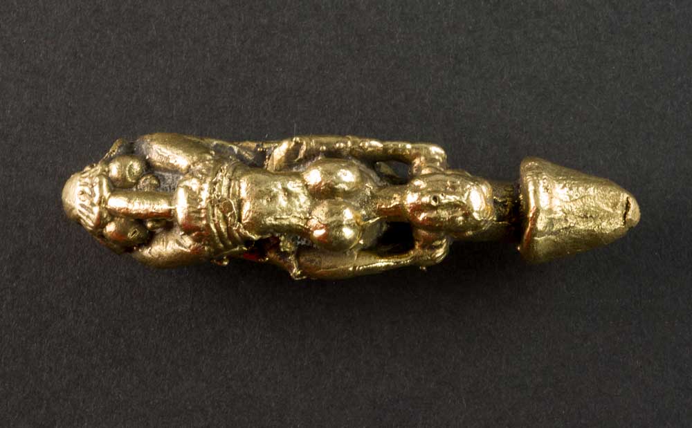 Palad Khik Femme Nue Allongée : Amulette Phallique Thaïlandaise